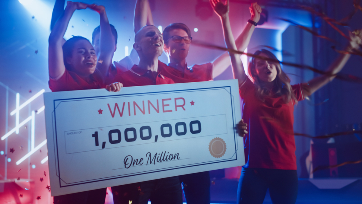 【賞金の手取り額】お笑い賞レースの優勝賞金「1000万円」。実際に芸人さんの「手元」に残るのはいくら？|ファイナンシャルフィールド|﻿その他税金